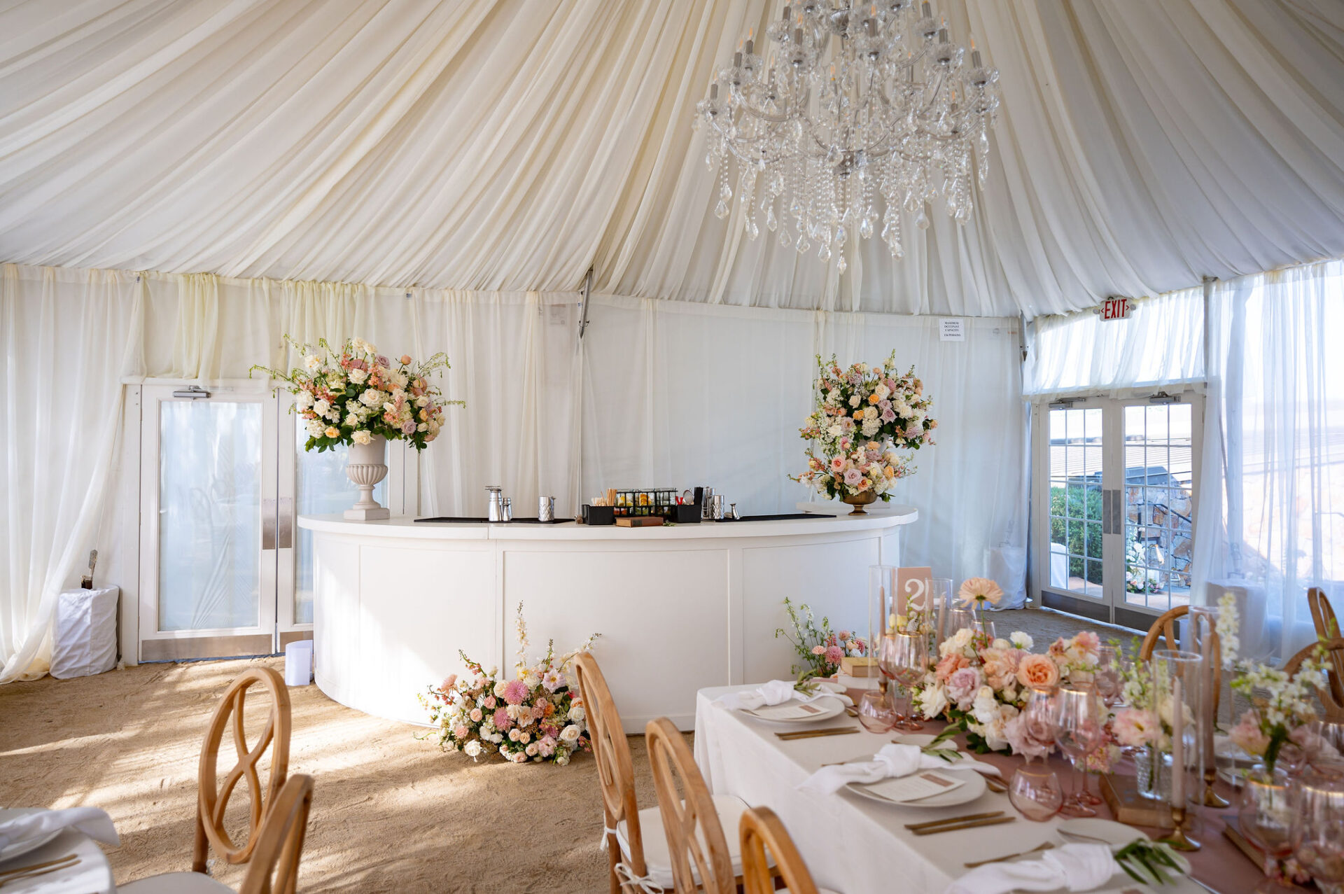 Eleanor Round Bar | Encore Events Rentals